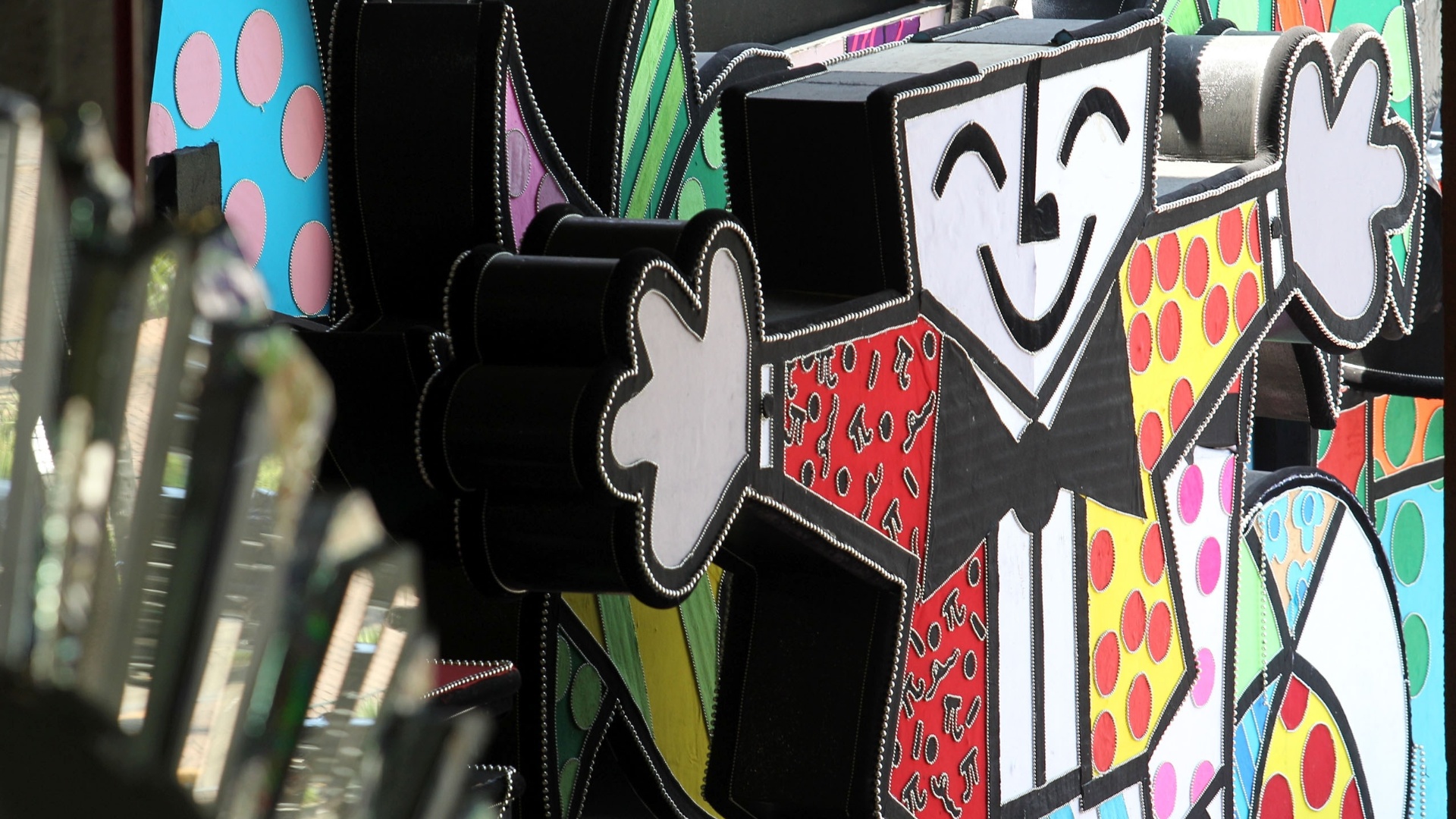 Romero Britto arranca lágrimas de crianças a adultos em noite de ...